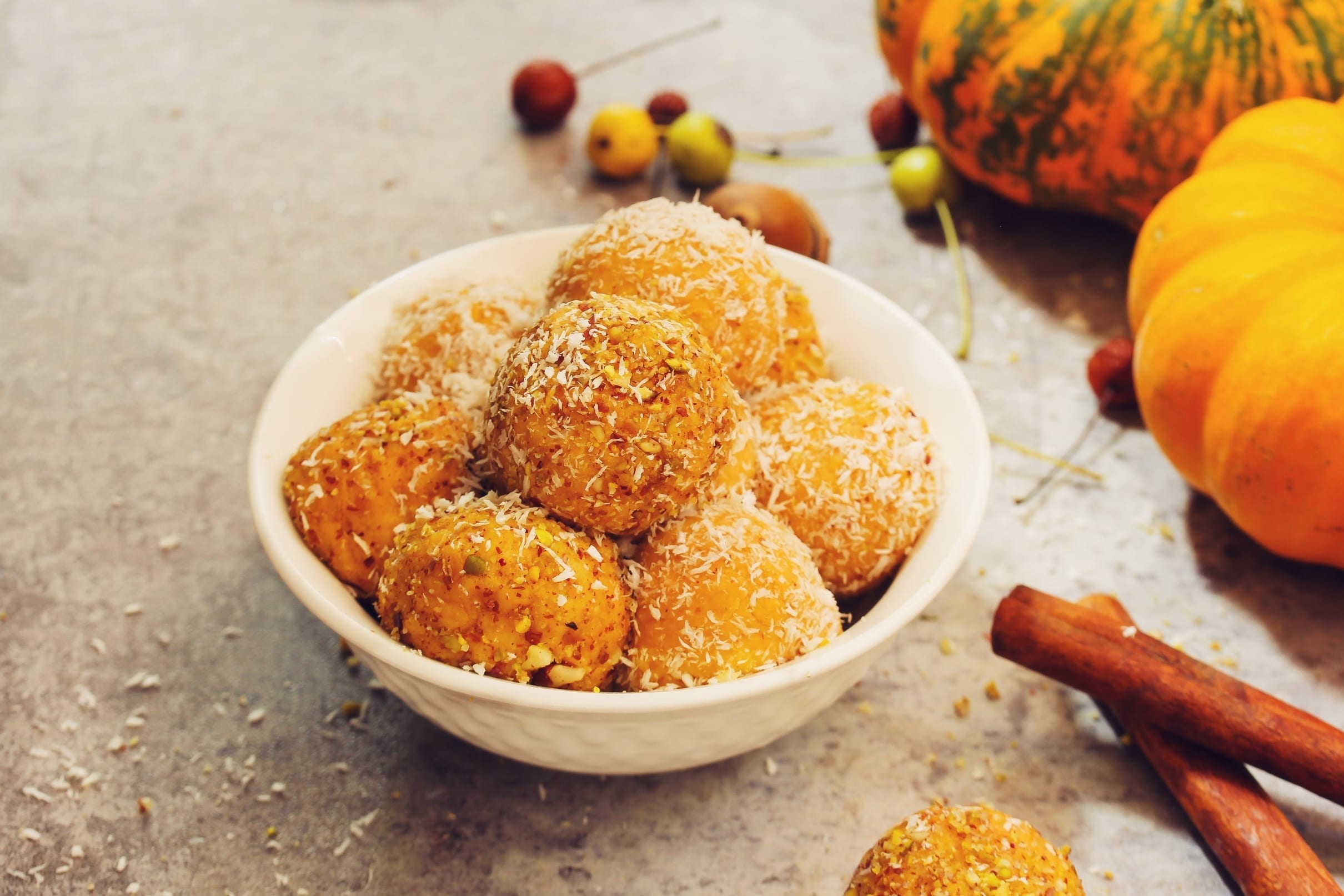 French Vanilla Pumpkin Balls with Macadamia Coconut Dusting – Naomi Whittel